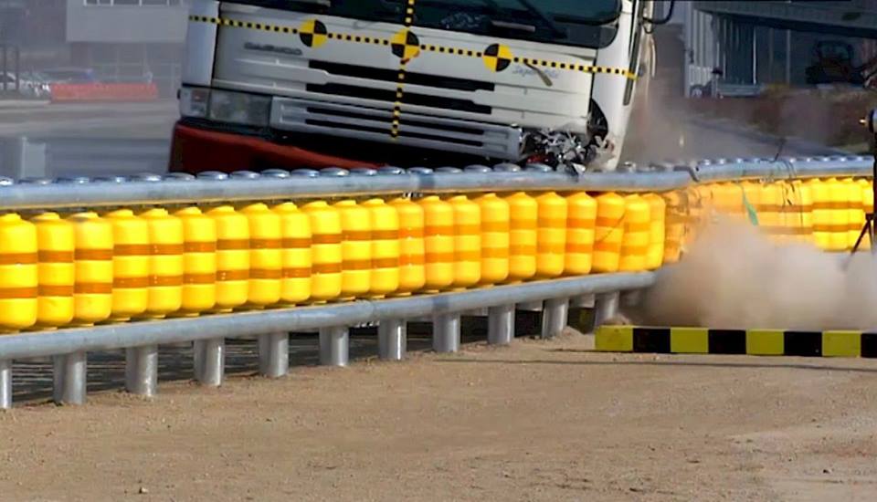 Roller System, il Guard Rail Intelligente che ci Salva la Vita! [VIDEO]